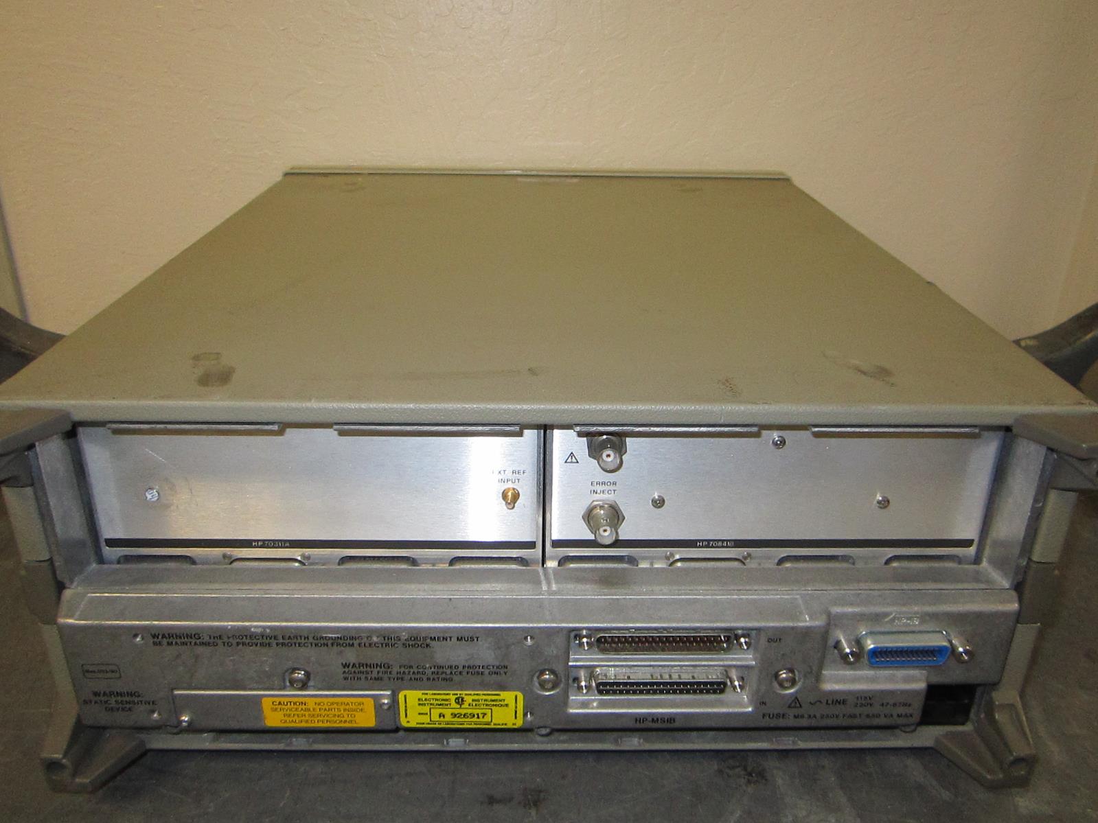 HP 70001A Mainframe + 70311A Clock Source + 70841B Pattern Generator ...